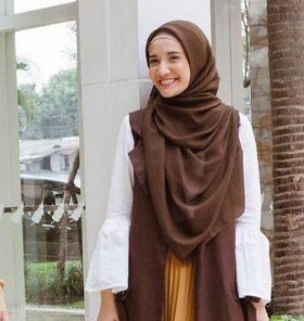 Memadukan Gaya Modern dan Syar’i, 5 Inspirasi Style Hijab yang Cocok ...